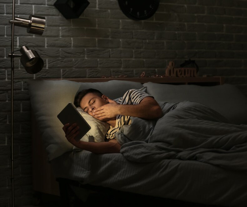 Screen Time – The Posture's Worst Enemy | FlexiSpot